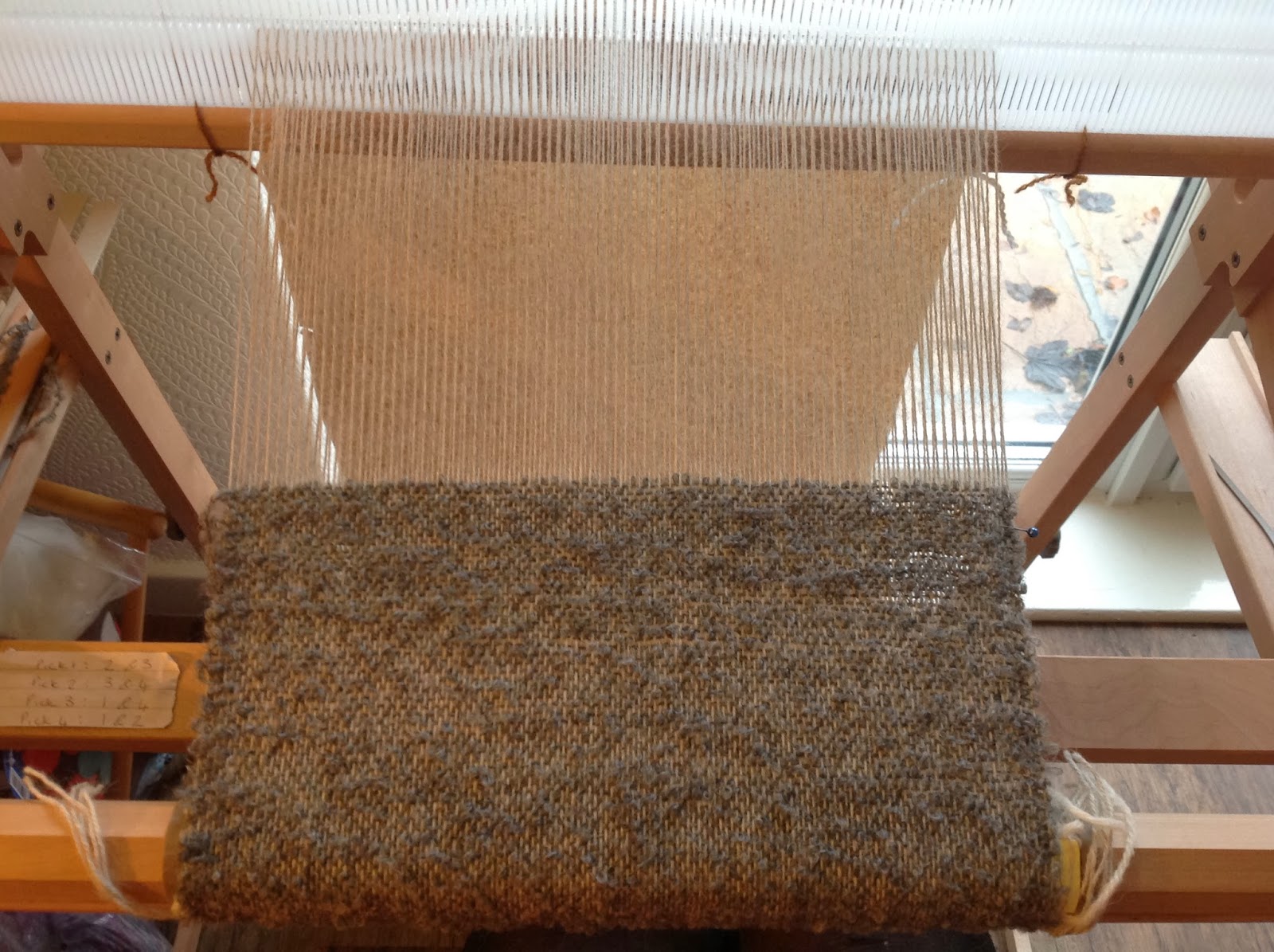 The Inquisitive Weaver: Weaving a bear!