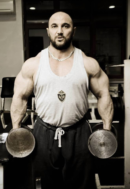 world bodybuilders pictures: Azeri bodybuilder Vugar Verdiyev