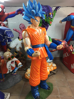 Jorge Ávila. @j_xpsart Life size Statues: Súper saiyan Goku Life size ...
