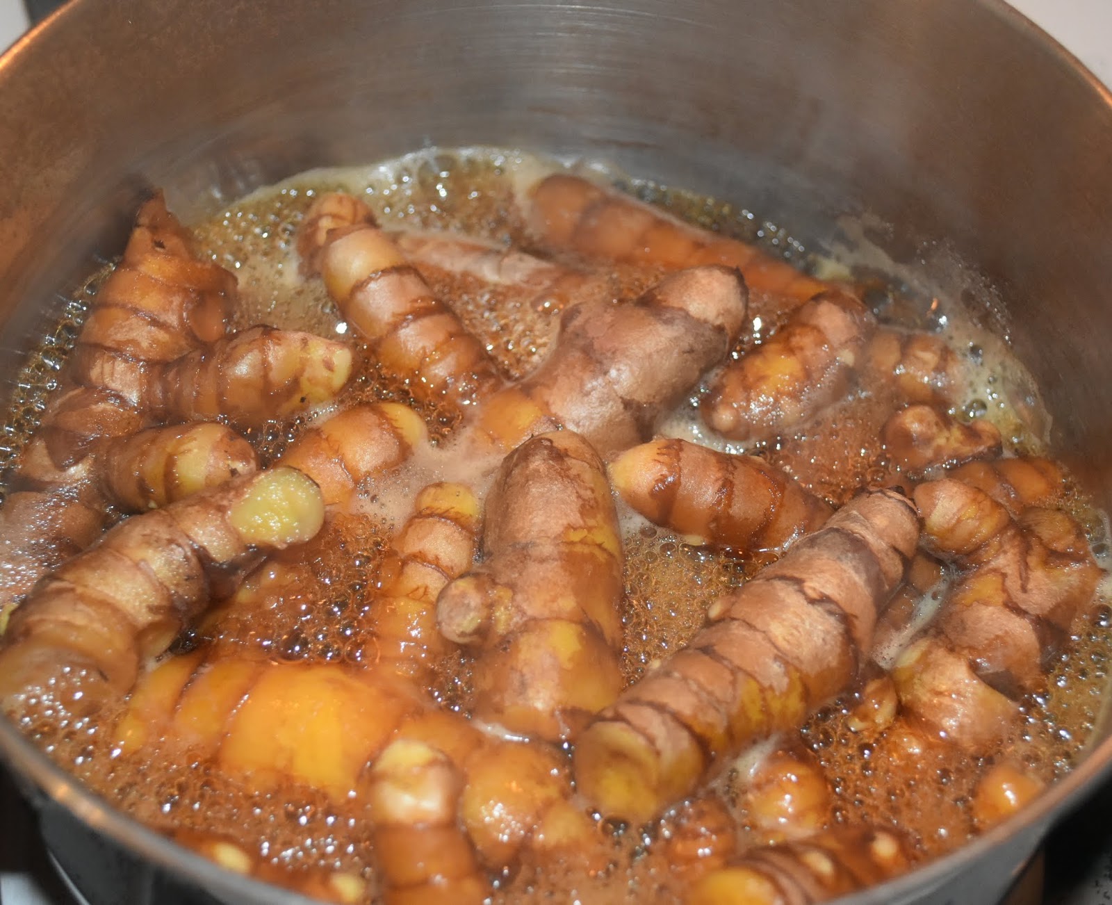 Veena Chimes: Growing Turmeric- 2 - Making Turmeric Powder At Home