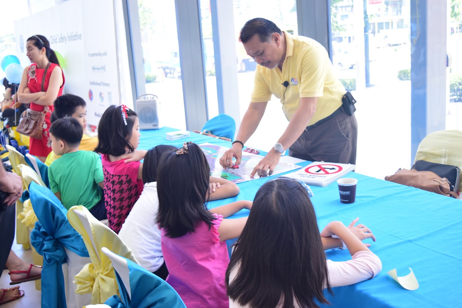 Paparazzi Photoman Walking Photobooth Service: Volkswagen Family Day in ...