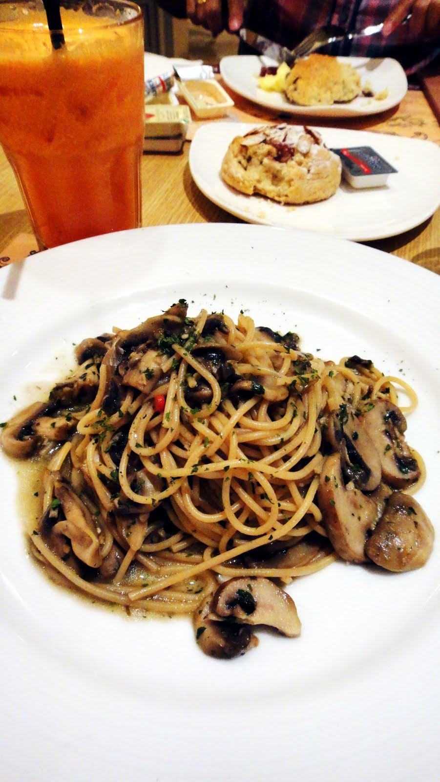 My Food and Travel Blog :): Cedele :)