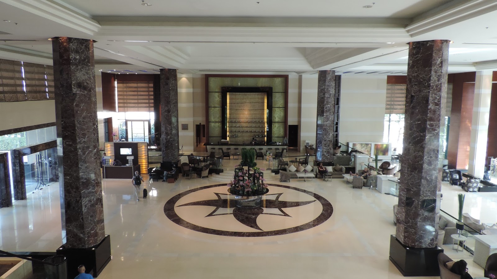 Review: Radisson BLU Cebu Twin Business Class Room