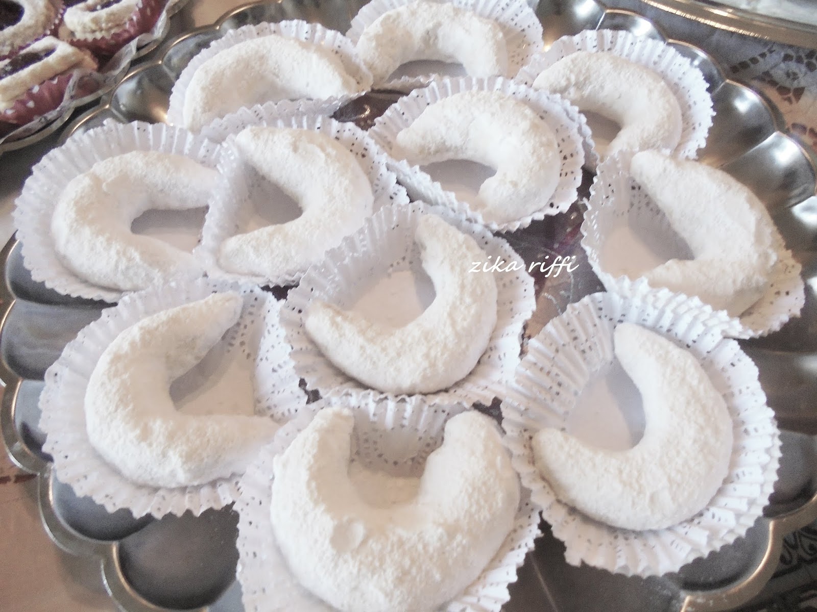 CORNES DE GAZELLE (GARN GHZEL) - GÂTEAUX ALGÉRIENS