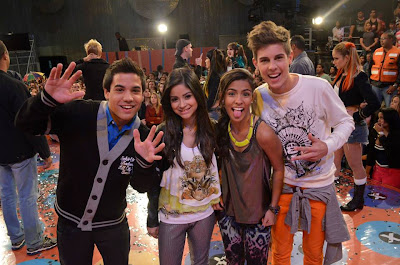 Pimenta Camuflada: KIDX, o grupo musical lançado por Xuxa