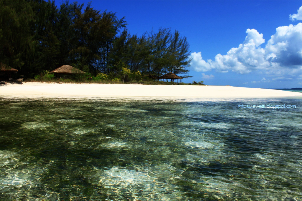 HOGA, PARADISE ISLAND IN WAKATOBI SOUTH EAST SULAWESI - FOTO SULAWESI