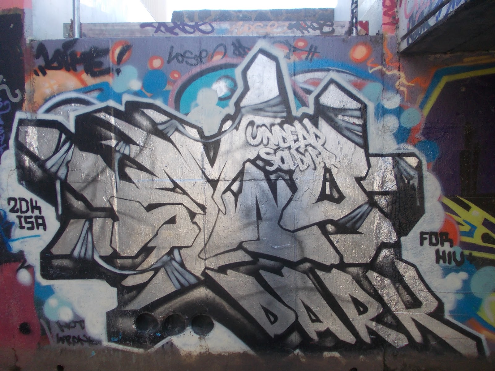 Canberra Graffiti: Two Dark (Sydney)