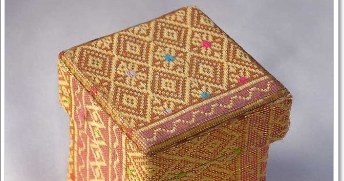 Sofia Doort Doort Kotak Songket