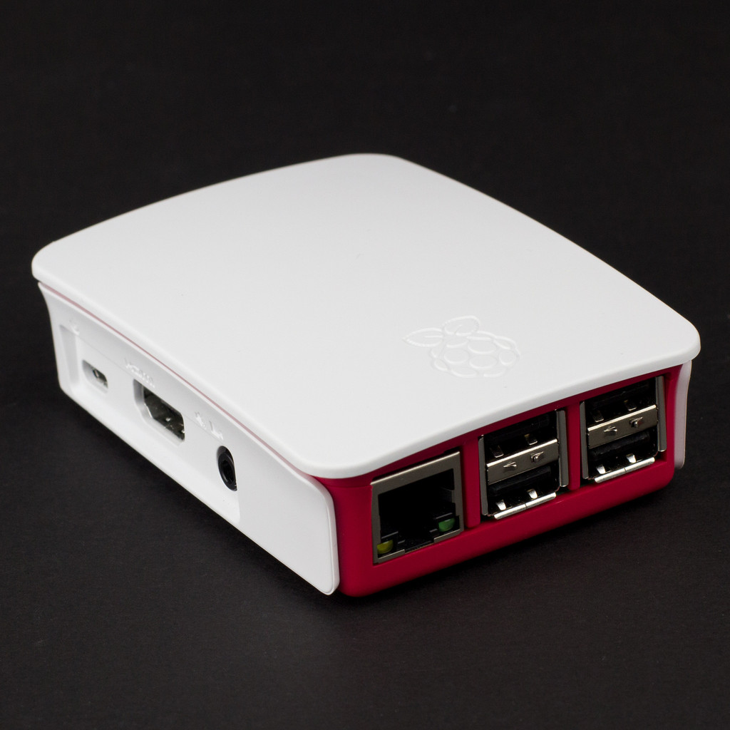 Le premier boitier de la fondation Pi pour son Raspberry Pi 2 - MCHobby ...