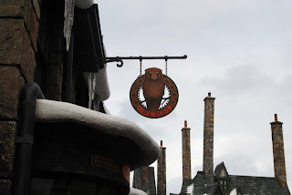 Hughes Reviews (and other wordy stuff): Harry Potter World: Ollivander ...