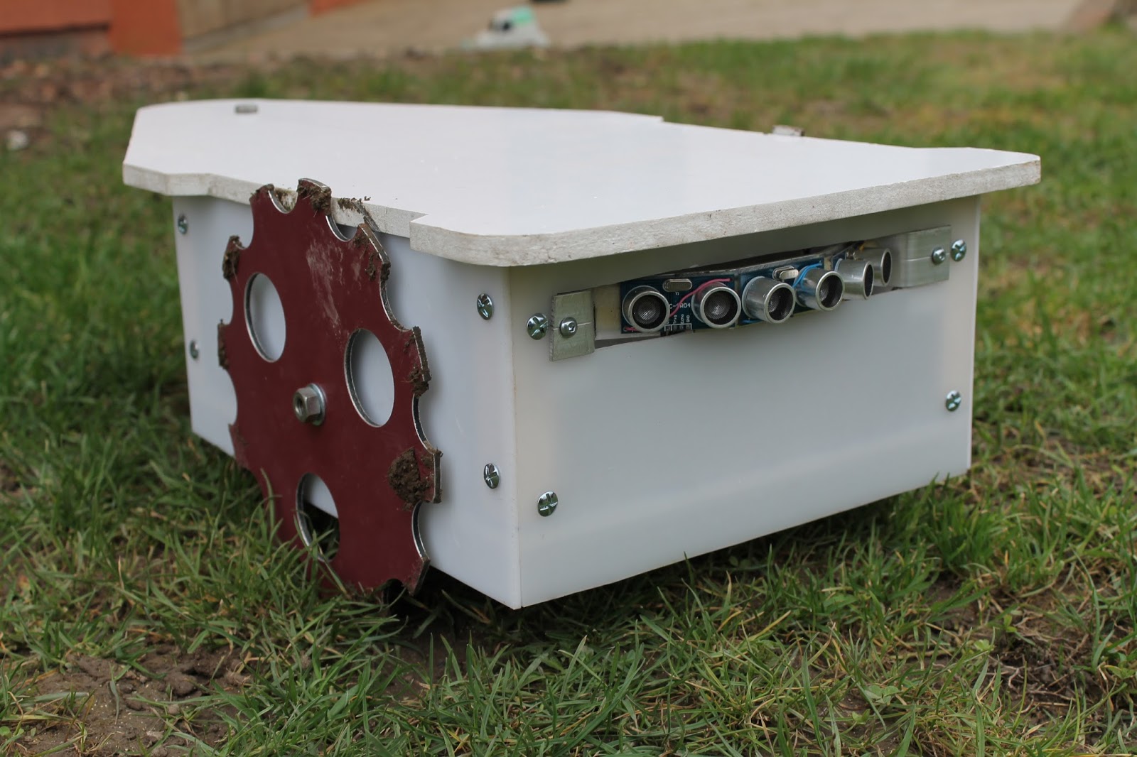 > DIY: CutFlower: Tondeuse Robot par arduino.