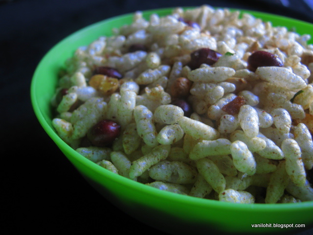 Puffed Rice Churumuri / ಮಂಡಕ್ಕಿ ಚುಡುವಾ (ಚುರುಮುರಿ) | Recipe world