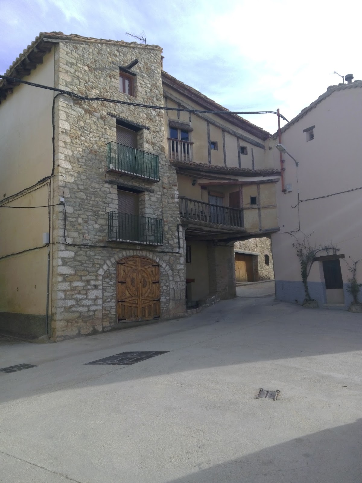 Desde mi Versys: Visita a Tronchón, el pueblo del queso y más.