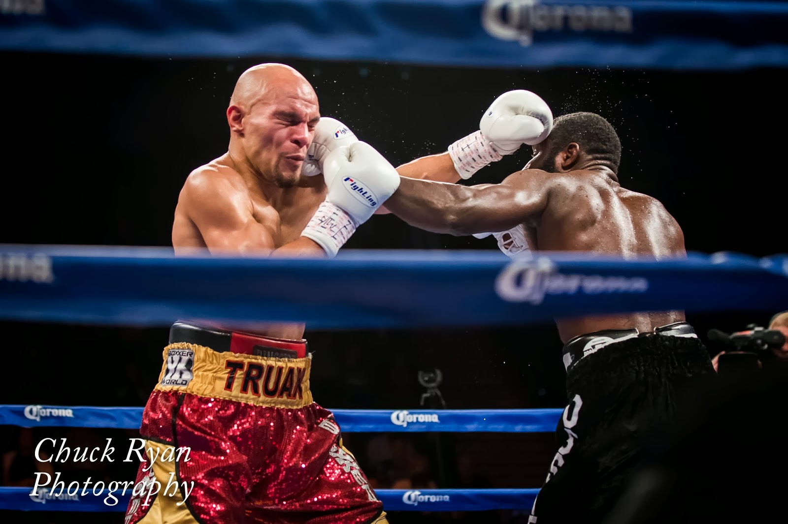 CIIcanoe...: ESPN Friday Night Fights at the Target Center ...