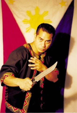 Talking the Edge: DVD review - John Jacobo's "Keep it Combat" series