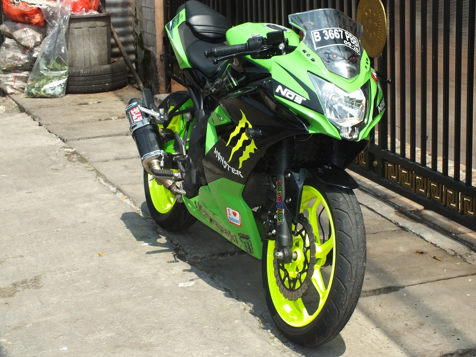 Oracle Modification Concept: KAWASAKI NINJA 250 MONO Minimalist modif ...