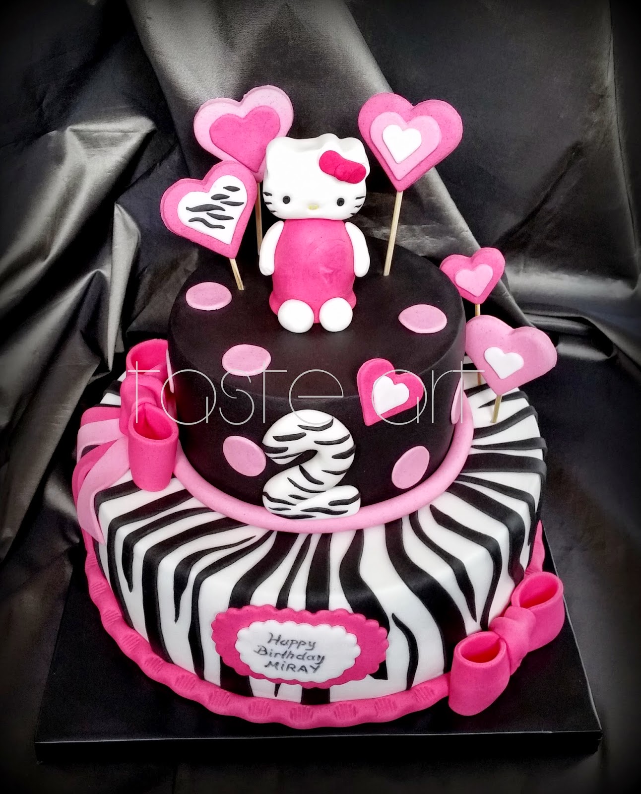 Hello Kitty Pastası