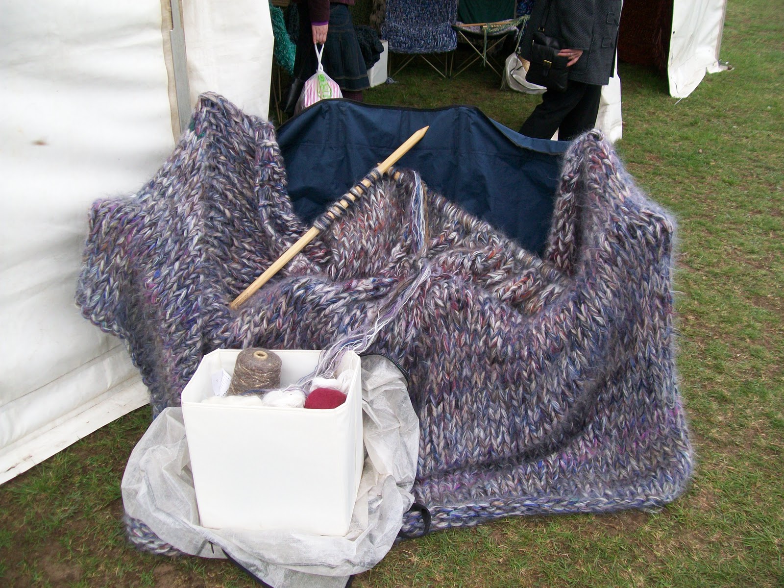 Just so...: extreme knitting...!