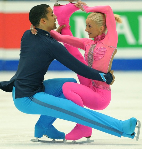 Who wore pink at the Winter Olympics Aliona Savchenko and Robin ...