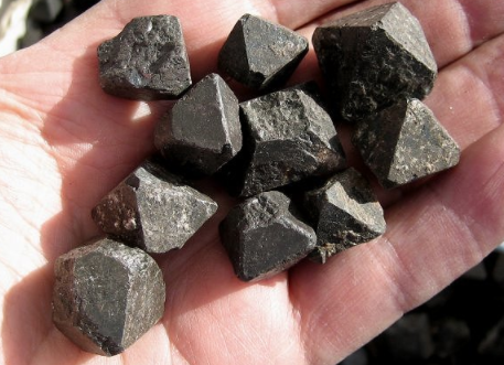 Classification of Construction Aggregate Based on Density