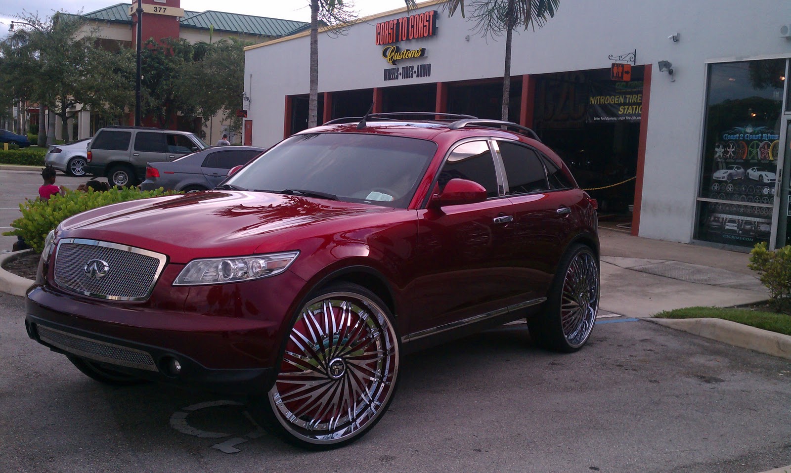 PHOTOGRAPHY BY MIAMIEARL: Infinti FX35 on 28" DUB Rebellion