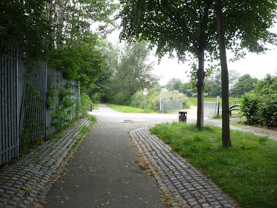 Mad Cycle Lanes of Manchester: Irwell River Park: Part 4 - River Park ...