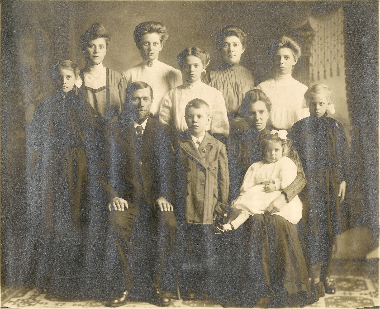 Lost Stories and Photos of Minnesota: Larson & Tinderholt, Norway, Iowa ...