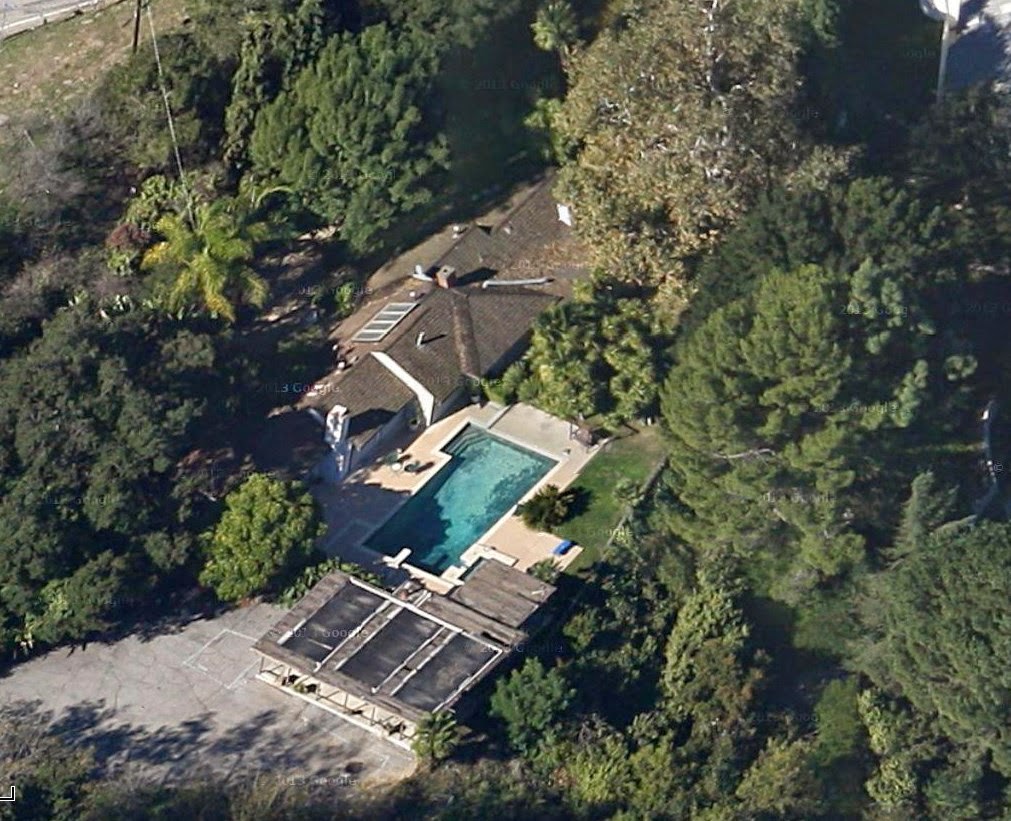 Celebrity Homes: Celeb R.E. The Songwriter for Michael Jackson's ...