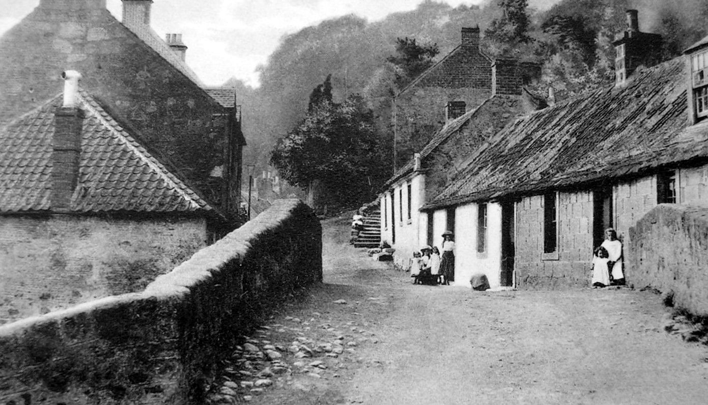 Tour Scotland: Old Photograph Menstrie Clackmannanshire Scotland