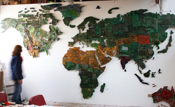 Beautiful Pictures: Eco Art - Eco friendly Art With Computer Parts ...