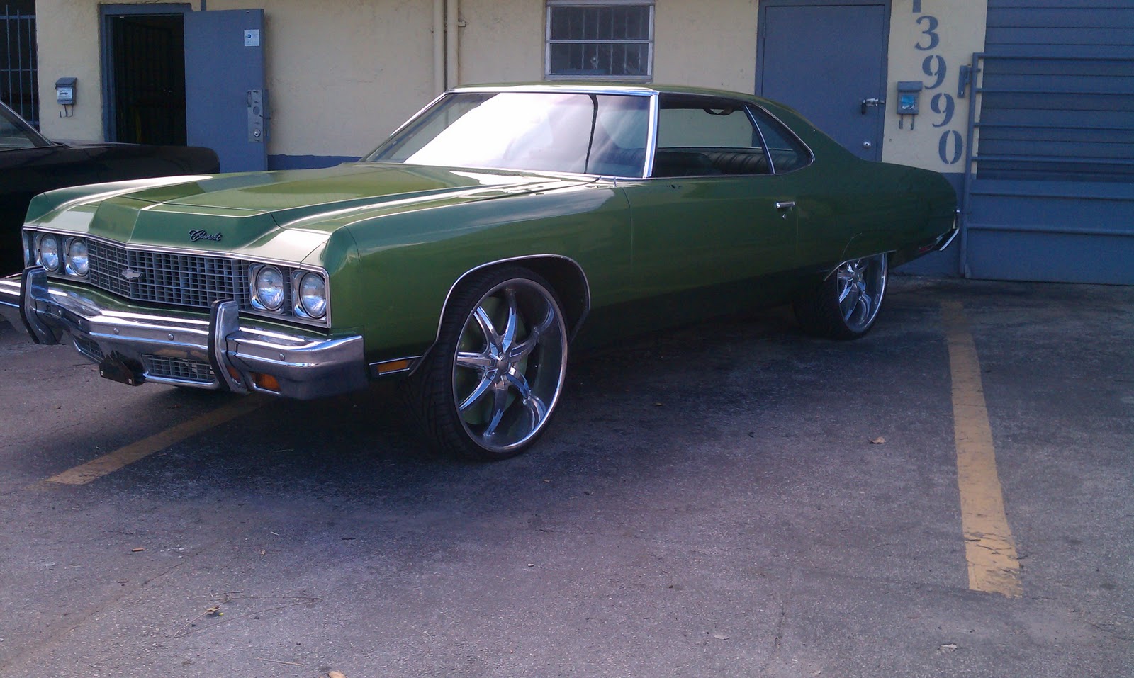 PHOTOGRAPHY BY MIAMIEARL: 73' Impala Sport Coupe on 24's