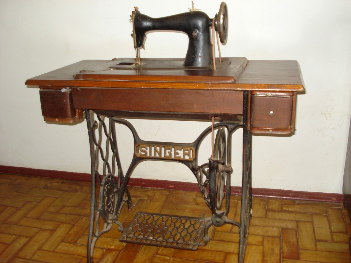 Máquina Costura Singer Antiga - REVOEDUCA
