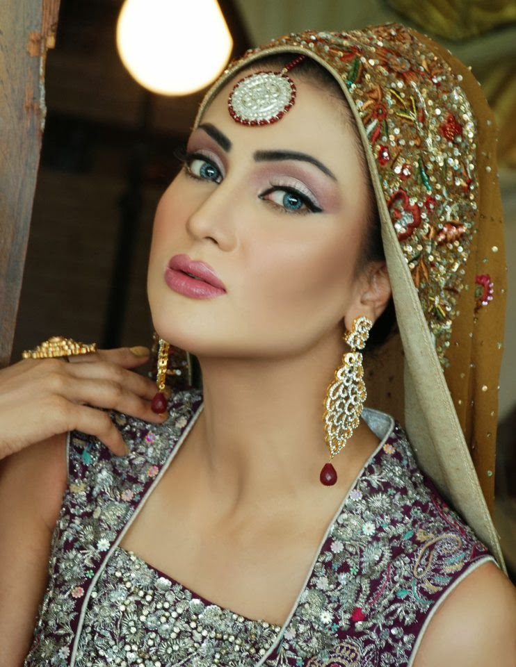 Fiza Ali in Beautiful Bridal Jewelry & Makeup Fashion | Young Fashions