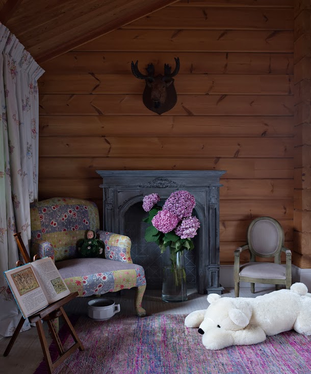 Keltainen talo rannalla: Tyyliä sunnuntaille