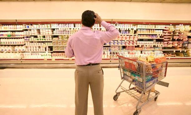 FACTORES QUE INFLUYEN EN EL COMPORTAMIENTO DEL CONSUMIDOR