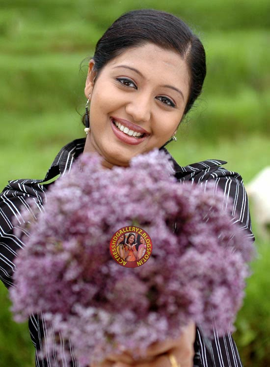 Actress HD Gallery: Gopika Malayalam actress HD photo Gallery