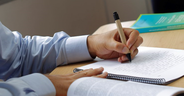 LA REDACCIÓN - CRISTHIAN TANGUILA