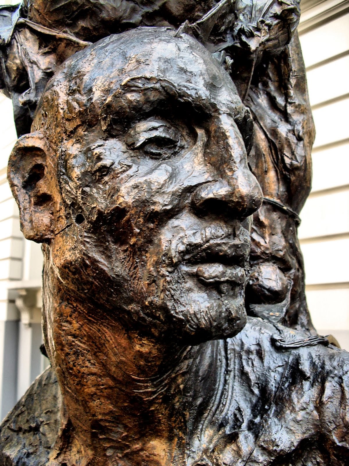 Chez Sentinelle: Javier Marín (sculpteur)