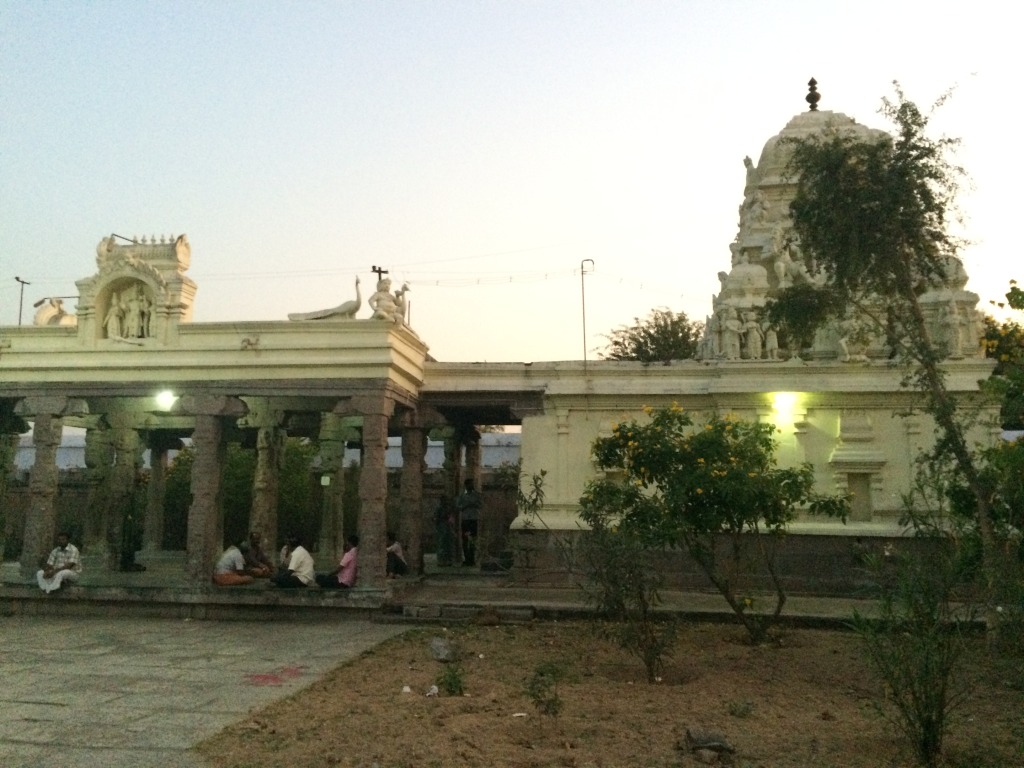 Tamilnadu Tourism: Jalanatheeswarar Temple, Thakkolam – The Temple