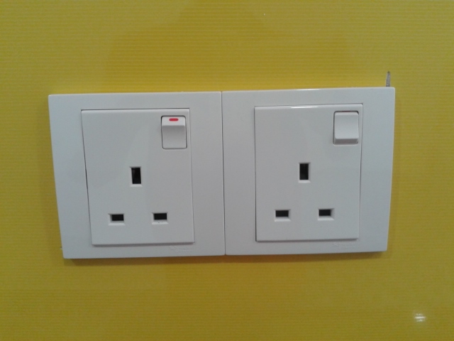 Pakar Pendawaian Elektrik Electrical Wiring: Pemasangan Socket