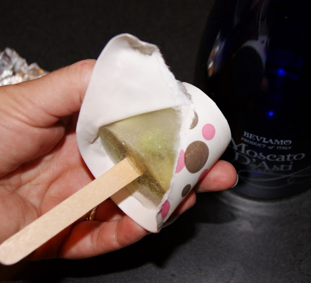 Kiwi Sangria Popsicles | The Kitchen is My Playground
