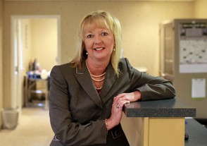 Kathryn's Report: Dawn Howard keeps Louisa flying straight. Louisa ...