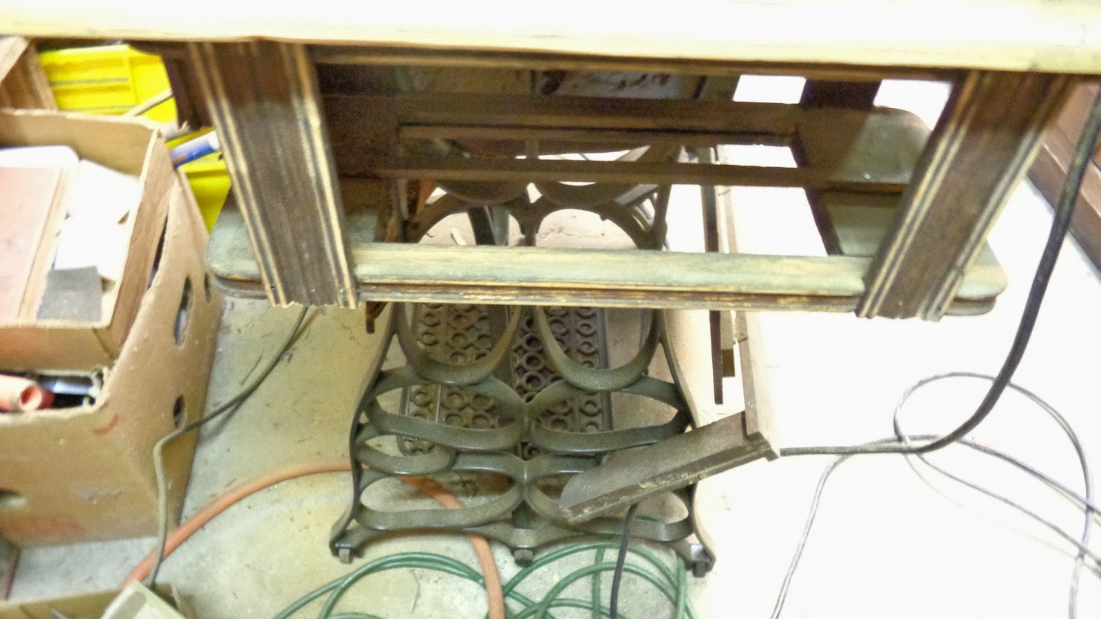 Treadle Sewing Machine: A Granddaughter's Treasure | Redo It Yourself ...