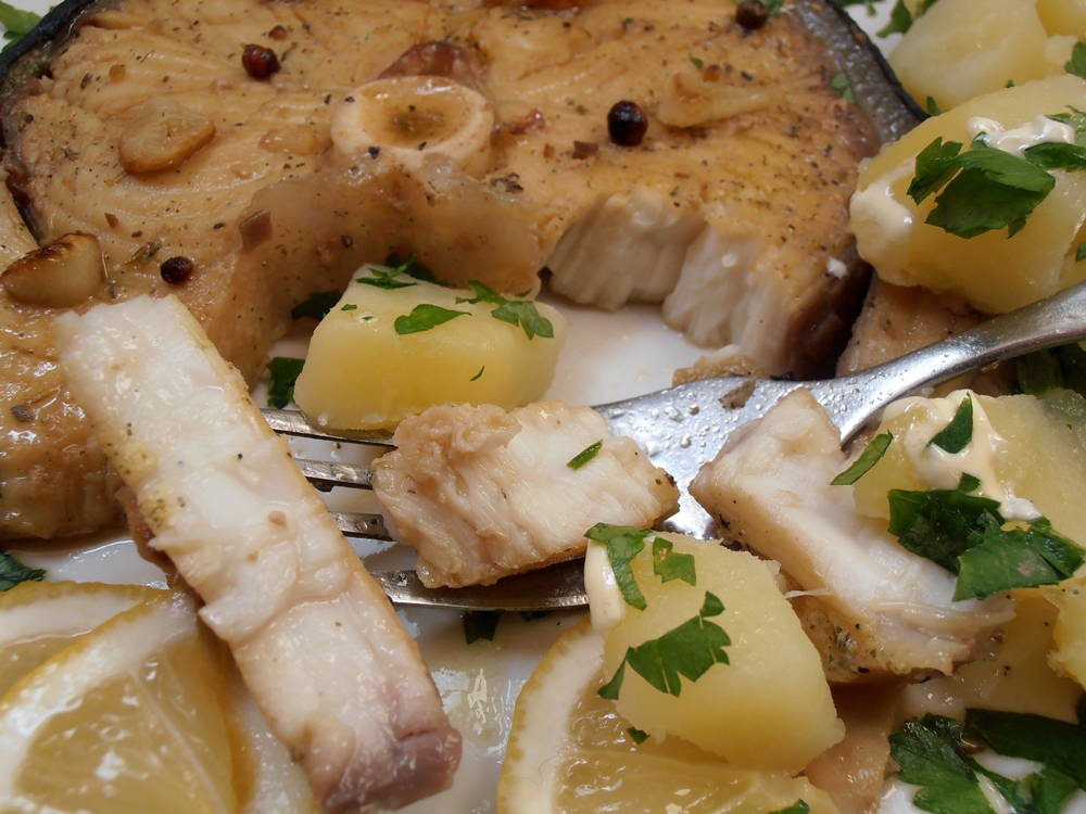 Cotlet de rechin in vin - CAIETUL CU RETETE