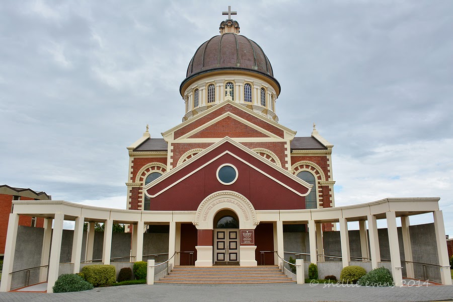 Two Go Tiki Touring: Invercargill's Heritage Buildings & More