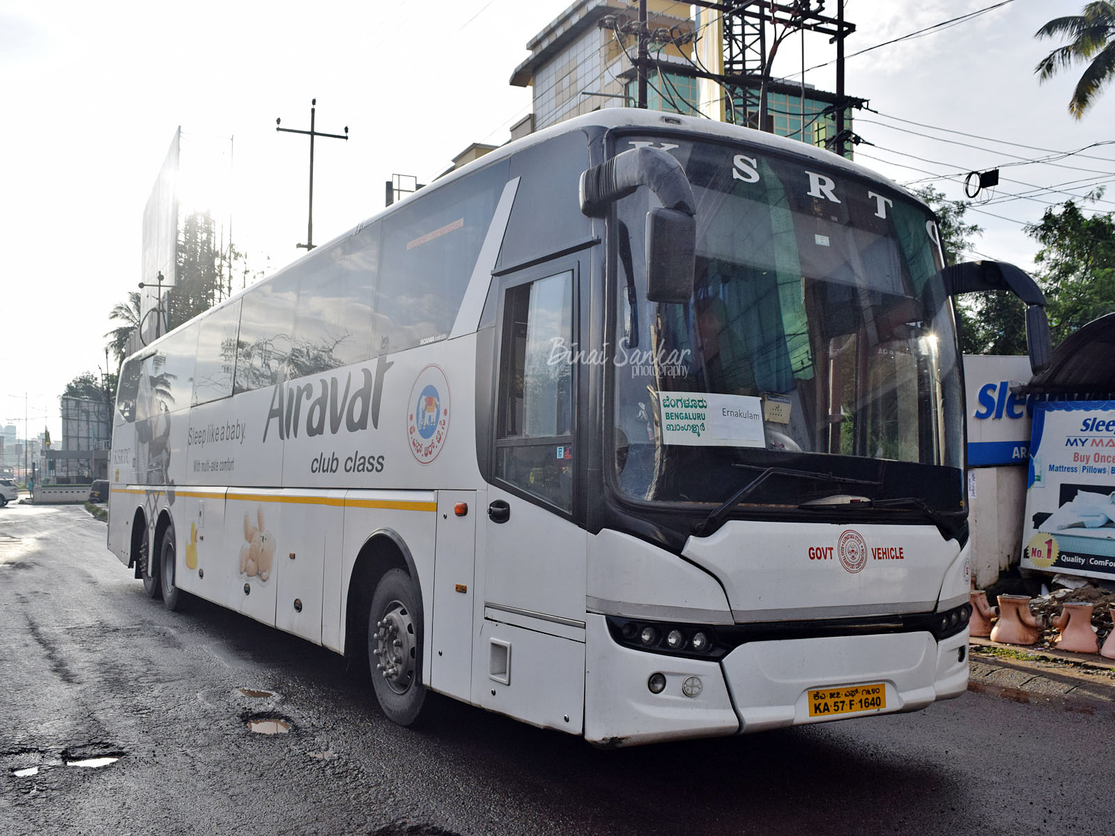 Airavat Club Class: Bangalore to Thrissur