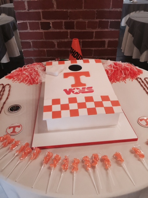 Cup a Dee Cakes Blog: Cornhole Groom's Cake Photo Tutorial