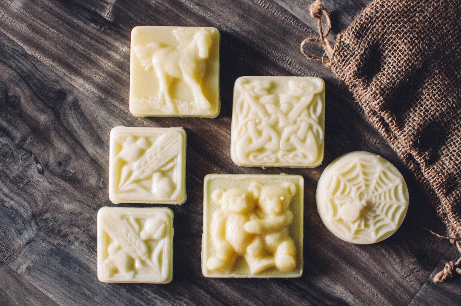 The Redolent Mermaid: Universal Voodoo: Wax Tarts