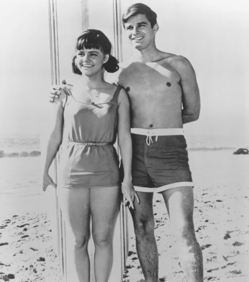 NYSocBoy's Beefcake and Bonding: Gidget and Her Boys