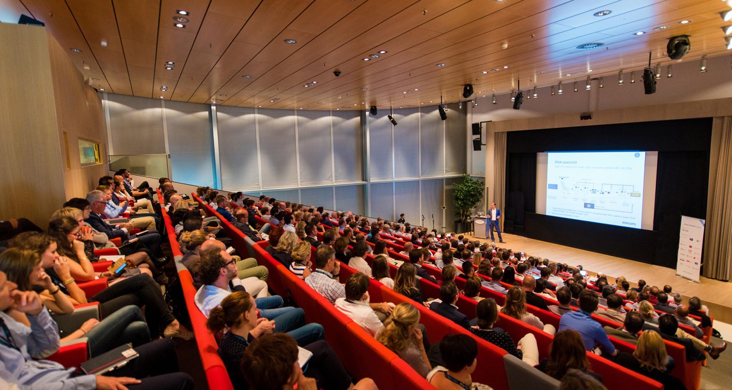 Entra e senta-te: Dois dias em conferência